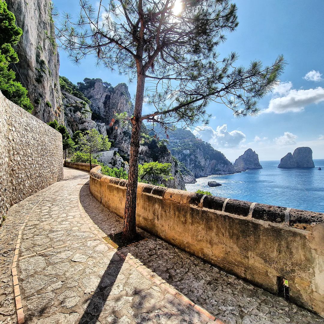 Capri Walking tour ~ Simply Amalfi